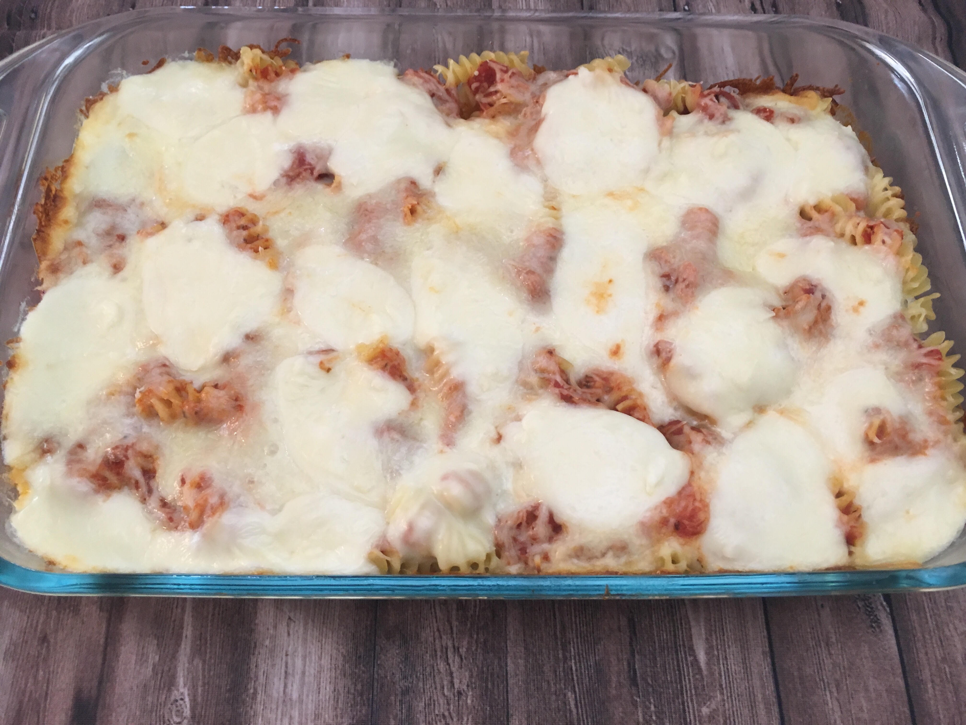 Quick, Easy and Cheesy Pasta Bake - It's Everything Delicious